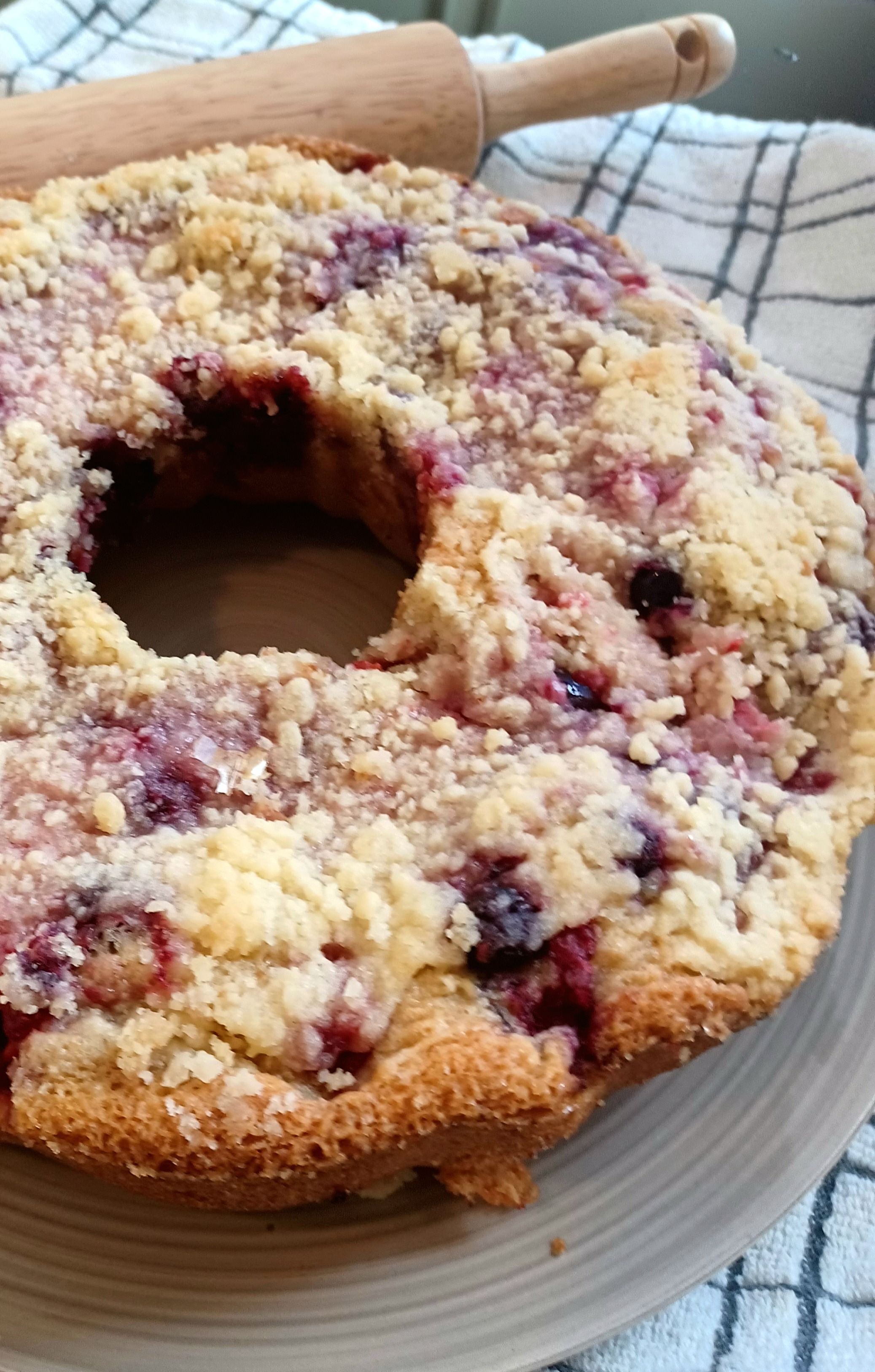 Berry Crumb Cake Recipe - Baking Great Bread at Home Blog
